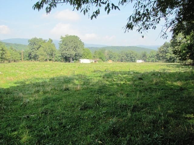 95 acres in Greenbrier County, West Virginia