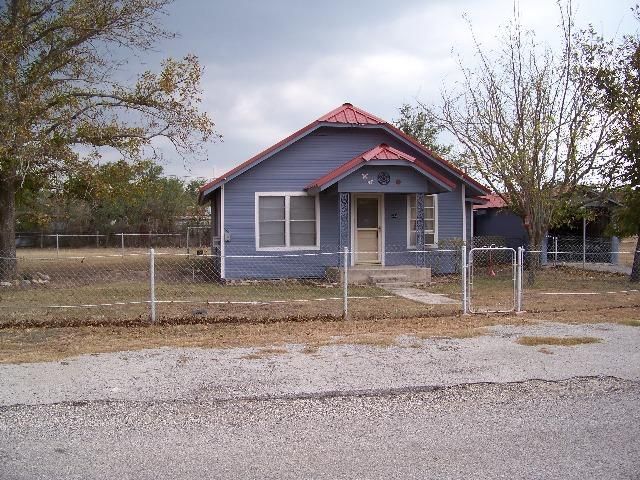 203 E Old Del Rio Highway, Rocksprings, TX 78880 | Land.com