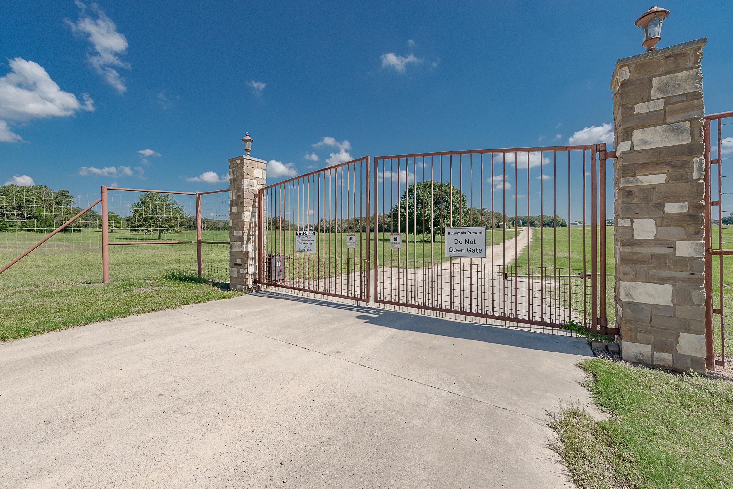 3.99 acres in Milam County, Texas