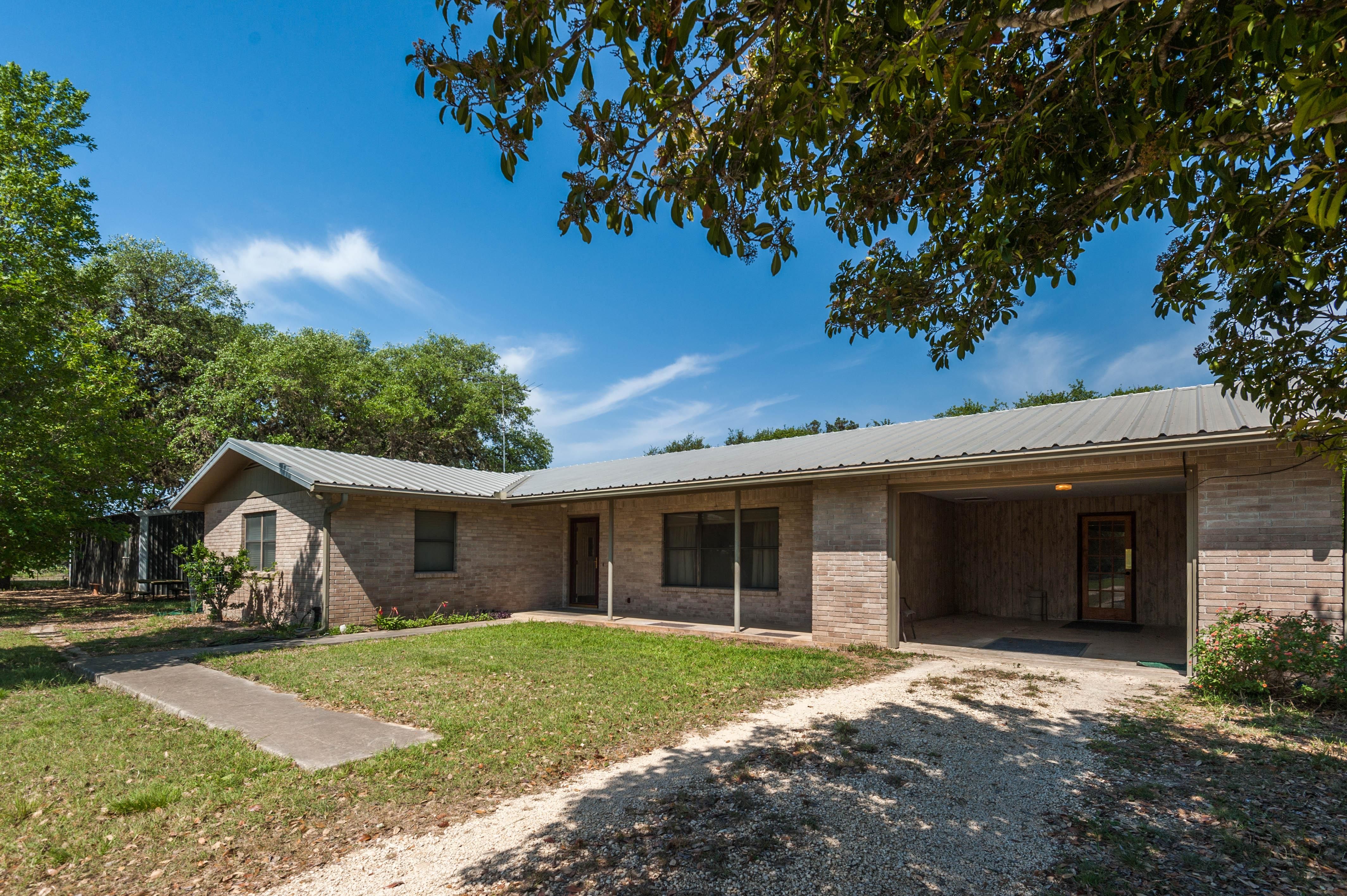 97 CR 353, Utopia, TX 78884 | Land.com