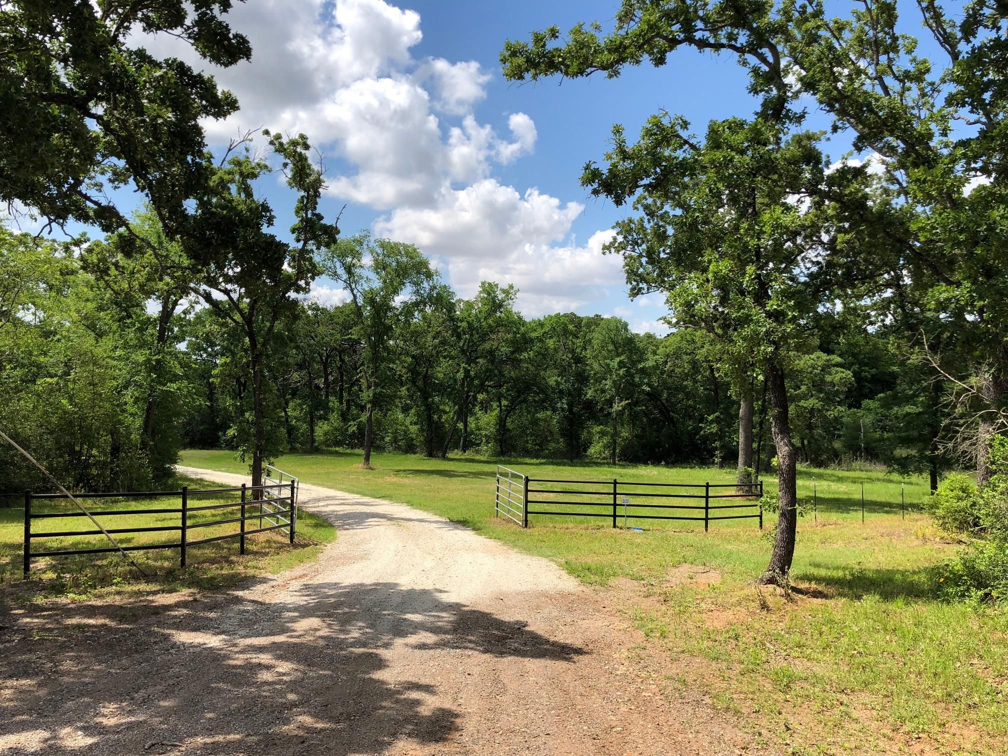 23.72 acres in Robertson County, Texas