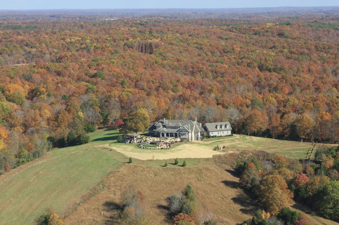 1,802 acres in Hickman County, Tennessee