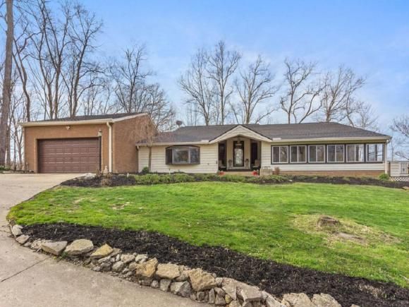 2.5 acres in Dearborn County, Indiana