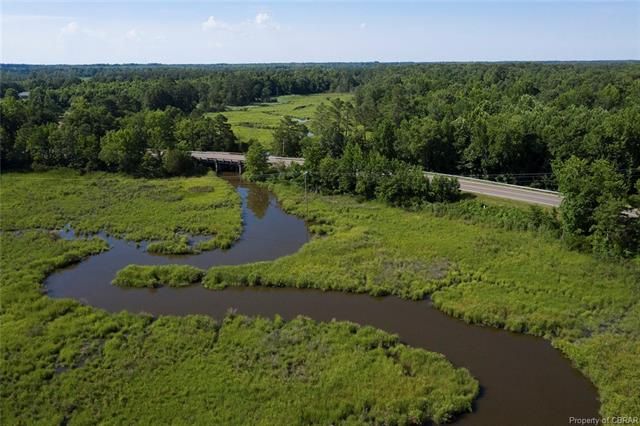 5.7 acres in Mathews County, Virginia
