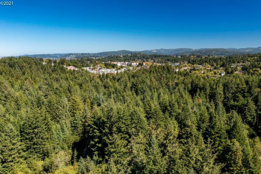 1.52 acres in Coos County, Oregon