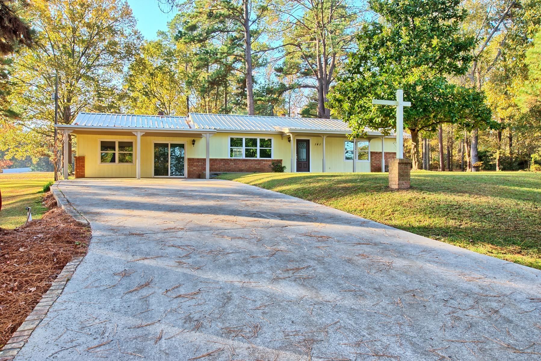 1.49 acres in Sabine County, Texas