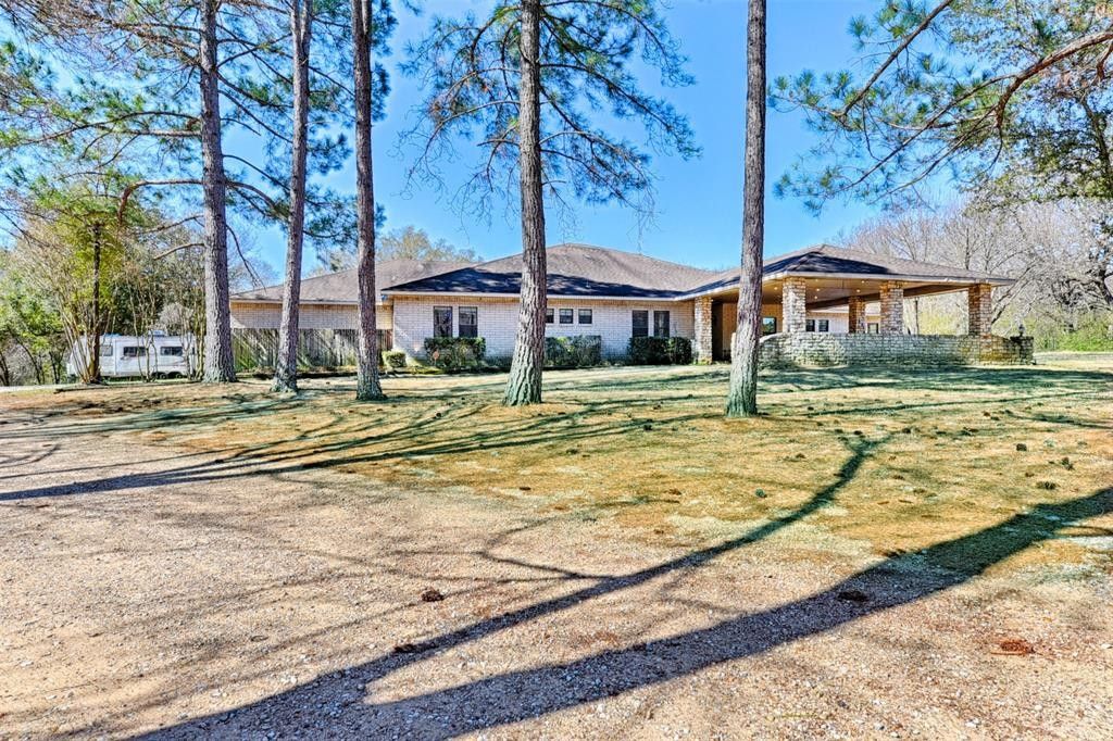 8 acres in Dallas County, Texas