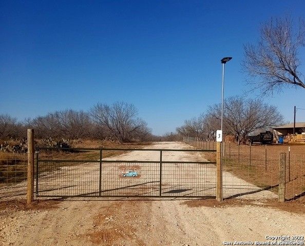 8 acres in Frio County, Texas