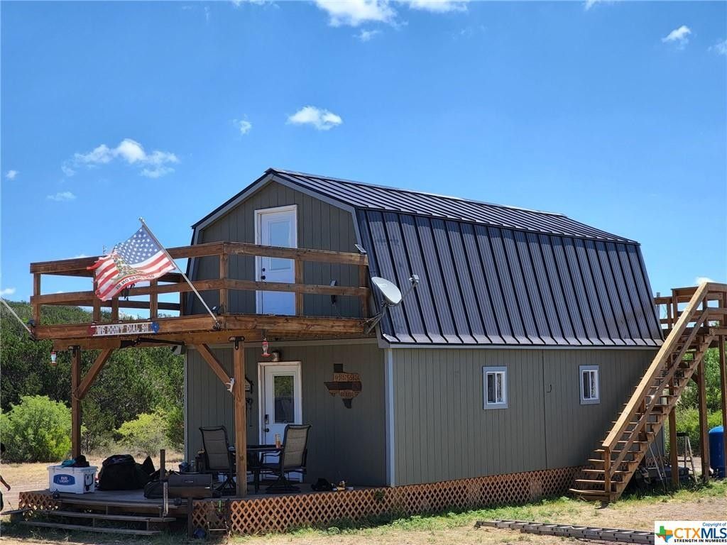 101.5 acres in Kinney County, Texas