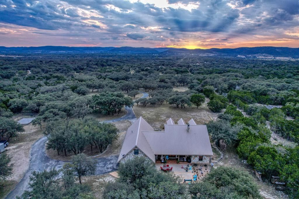 15.73 acres in Real County, Texas