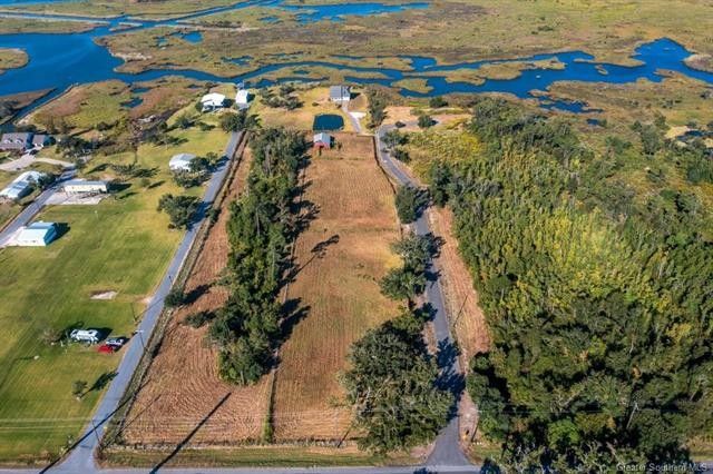15.89 acres in Calcasieu Parish, Louisiana