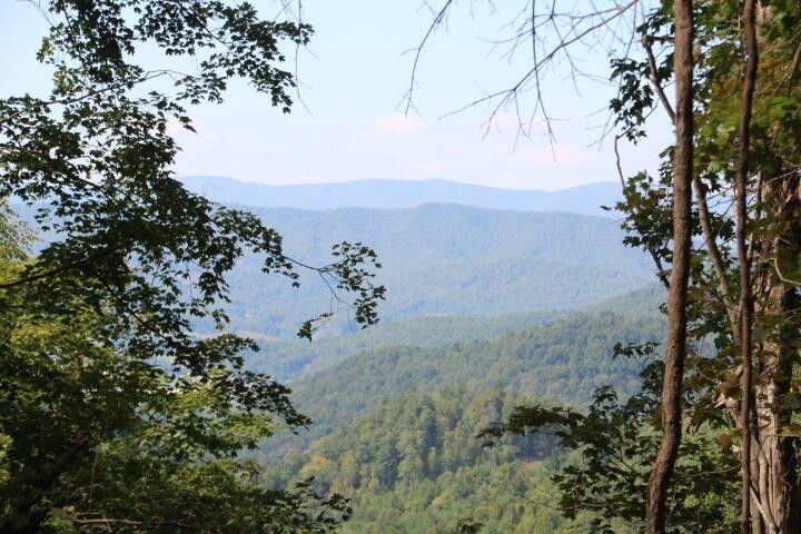 17.7 acres in Johnson County, Tennessee