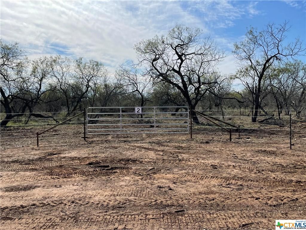 10 acres in Gonzales County, Texas