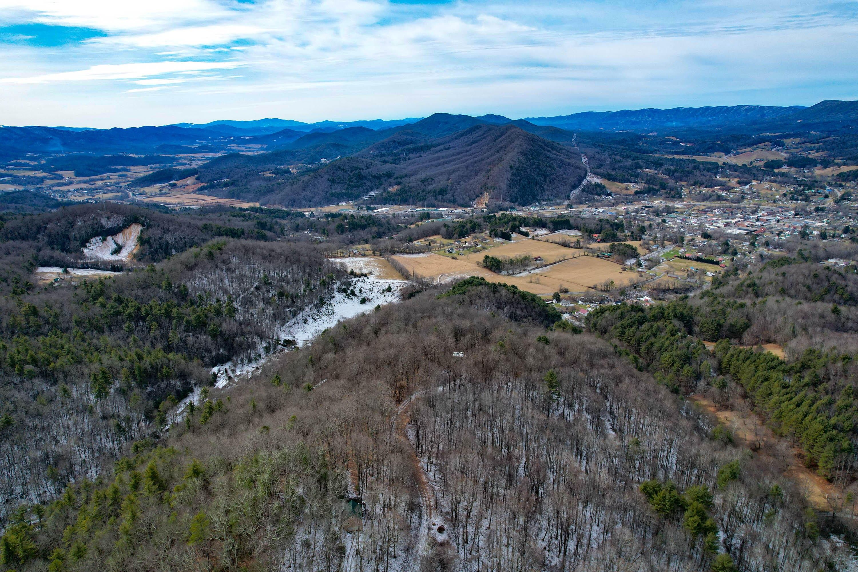 9.7 acres in Johnson County, Tennessee