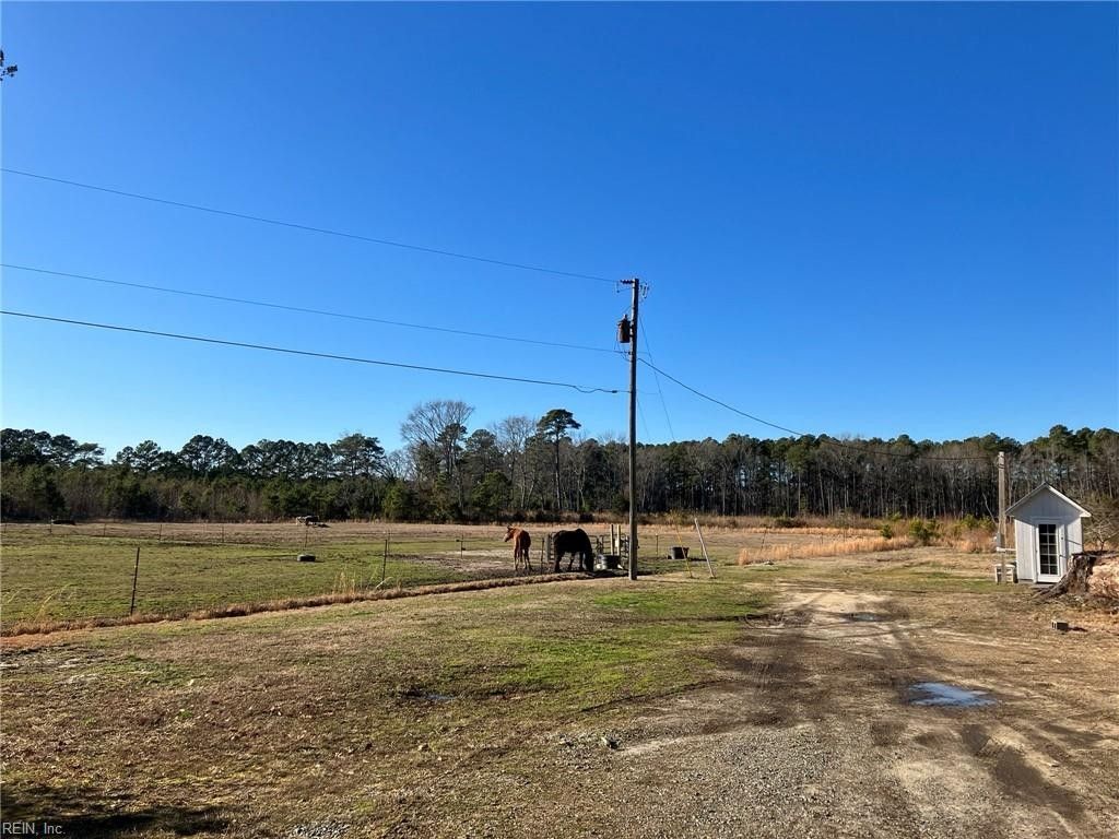 10.5 acres in Mathews County, Virginia