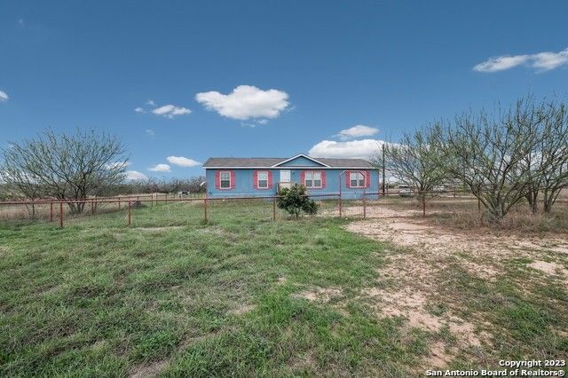 5 acres in Atascosa County, Texas