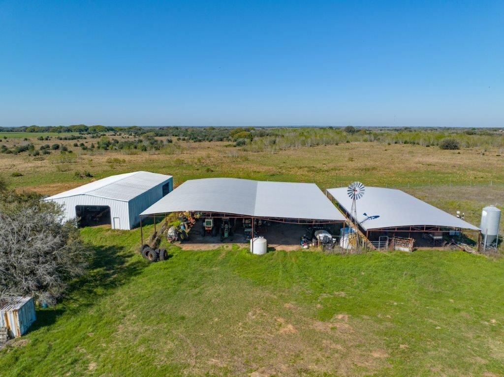 6018 County Road 18, Damon, TX 77430 | Land.com