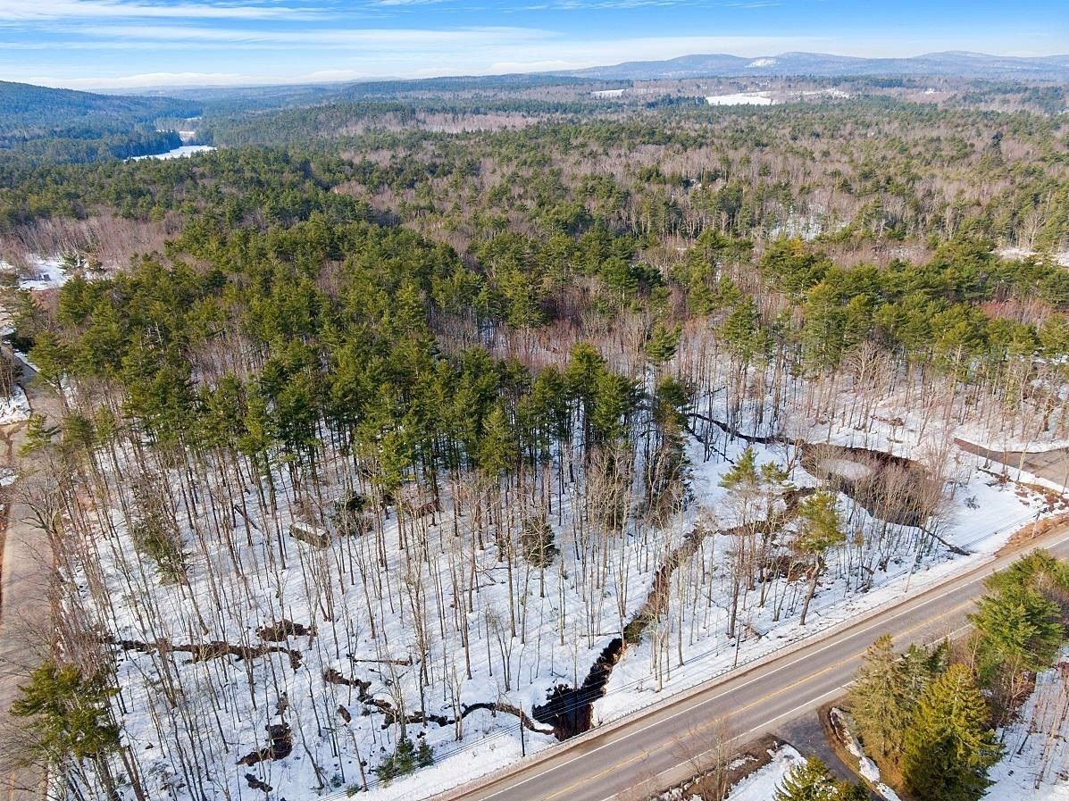 4.9 acres in Rockingham County, New Hampshire