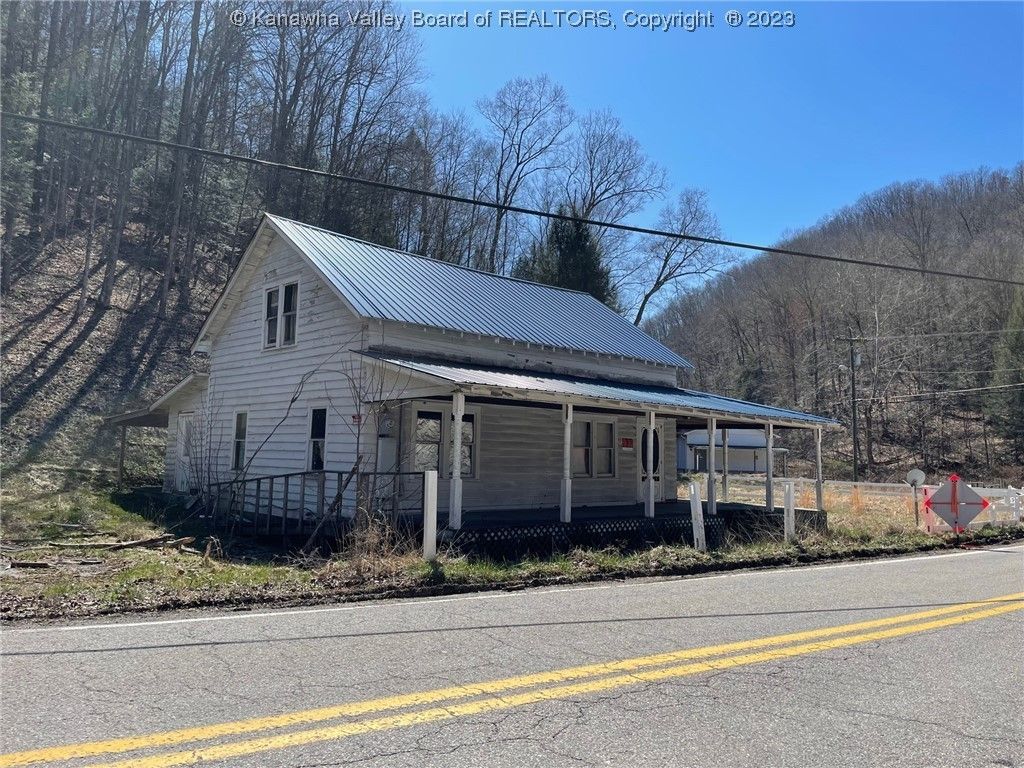 102.5 acres in Clay County, West Virginia