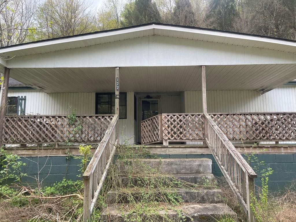 1 acres in Floyd County, Kentucky