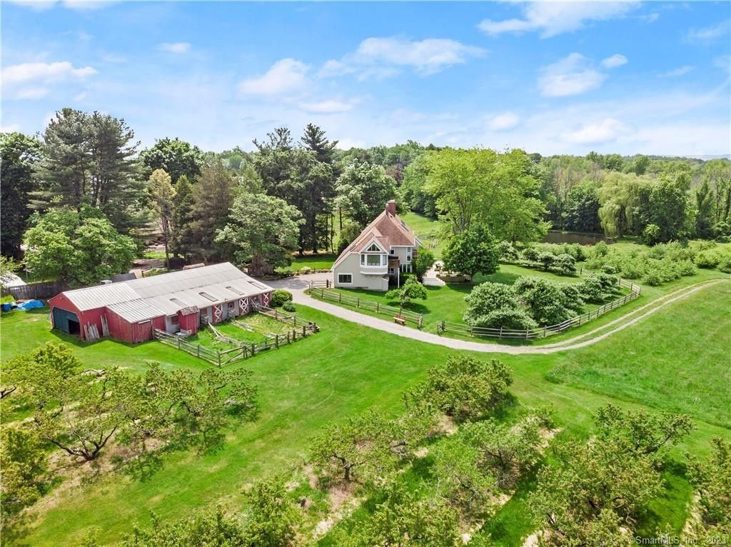 33 acres in New Haven County, Connecticut