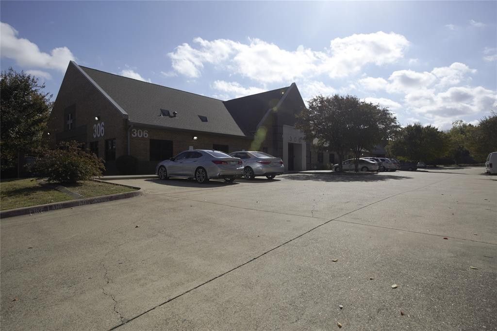 306 E Randol Mill Road, Arlington, TX 76011 | MLS: 14478459 | Land.com