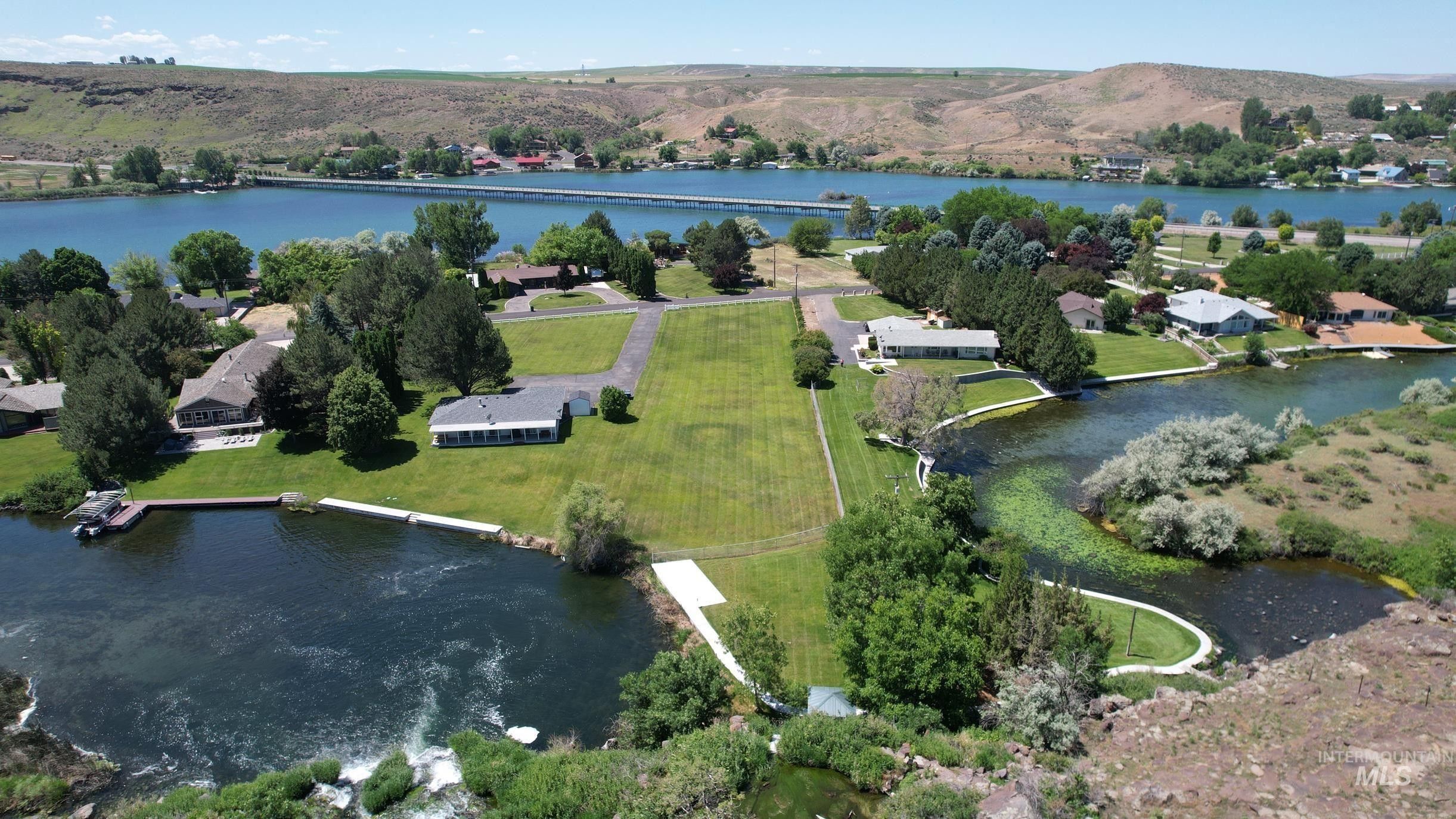 Single Family w/ Acreage - Hagerman, ID