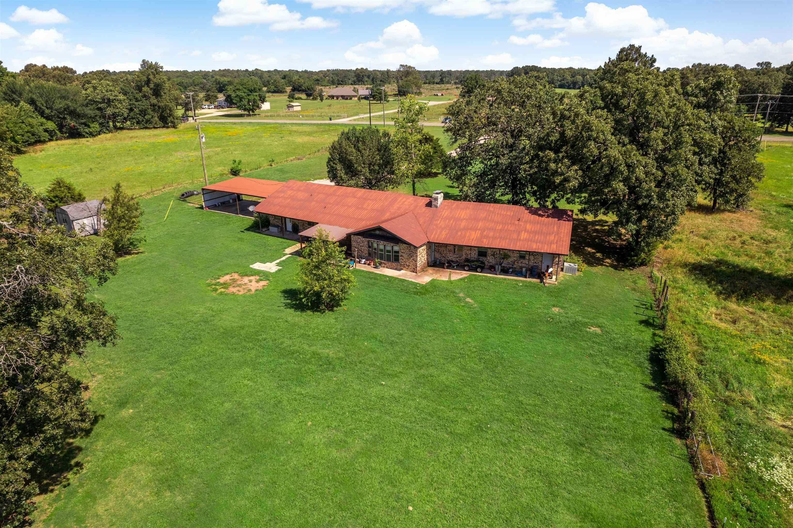 4.93 acres in Lamar County, Texas