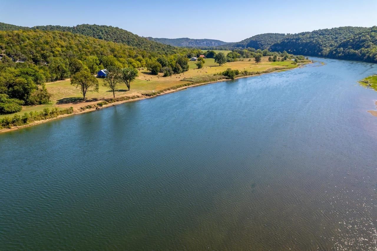 1.2 acres in Izard County, Arkansas