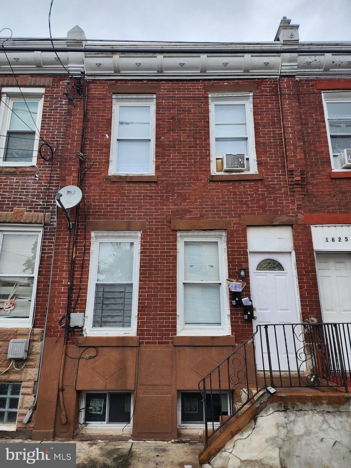 Traditional, Interior Row/Townhouse - PHILADELPHIA, PA