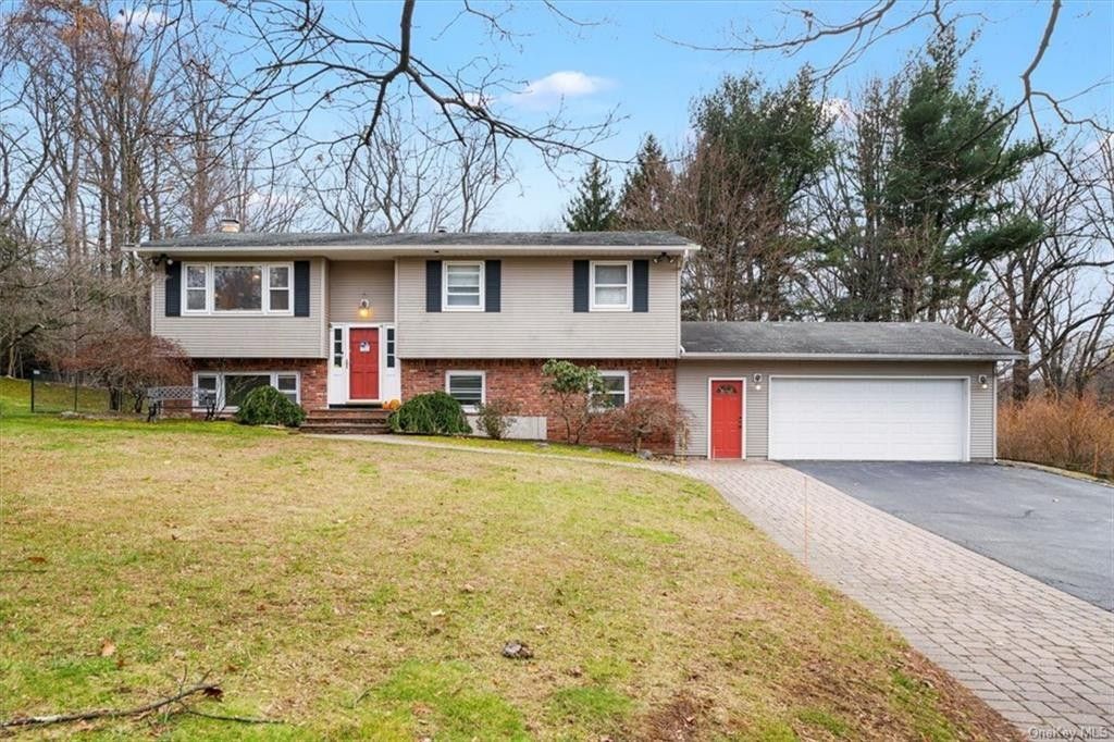 Raised Ranch,Bi-level, Single Family Residence - Ramapo, NY