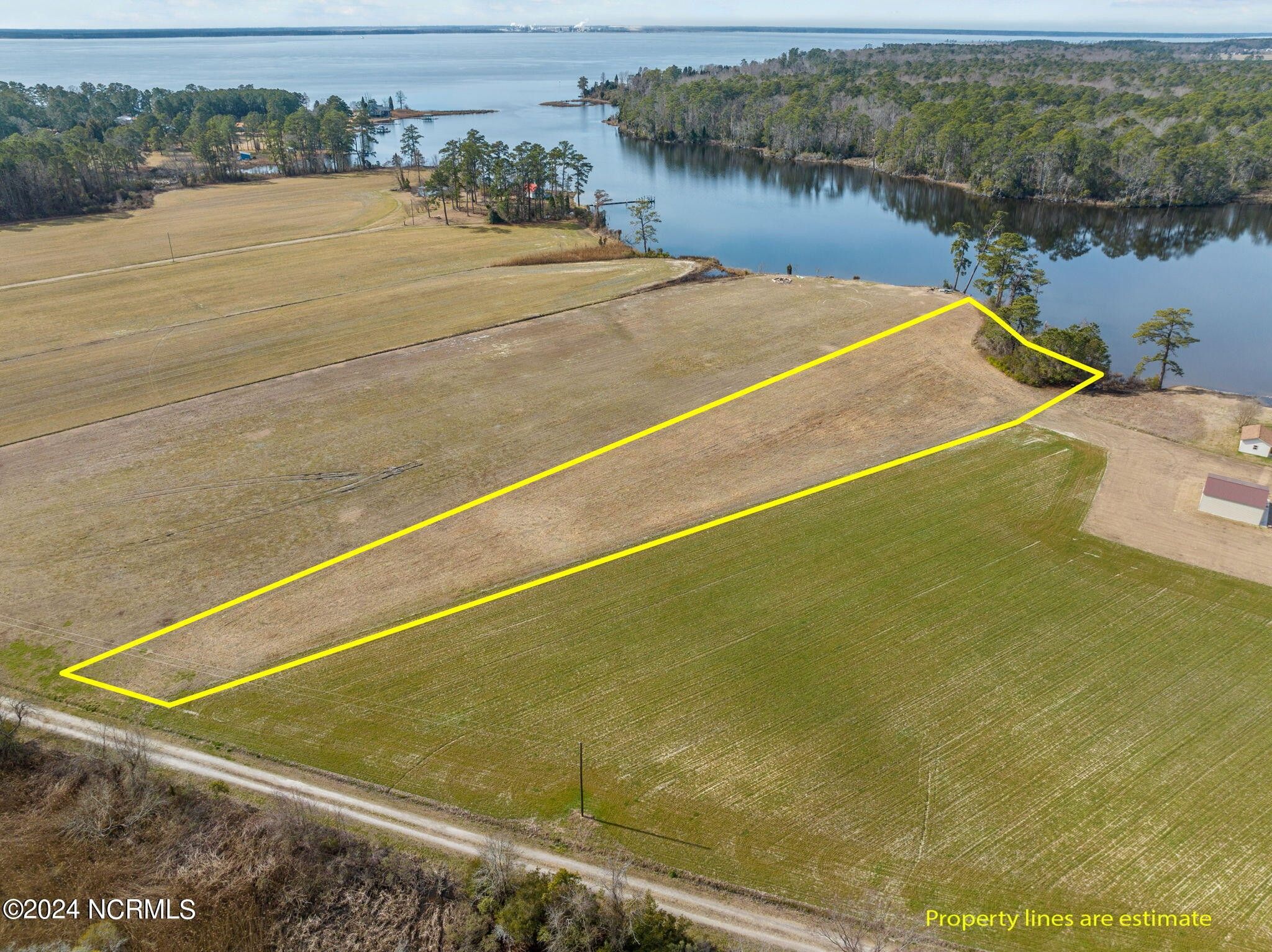2 acres in Beaufort County, North Carolina