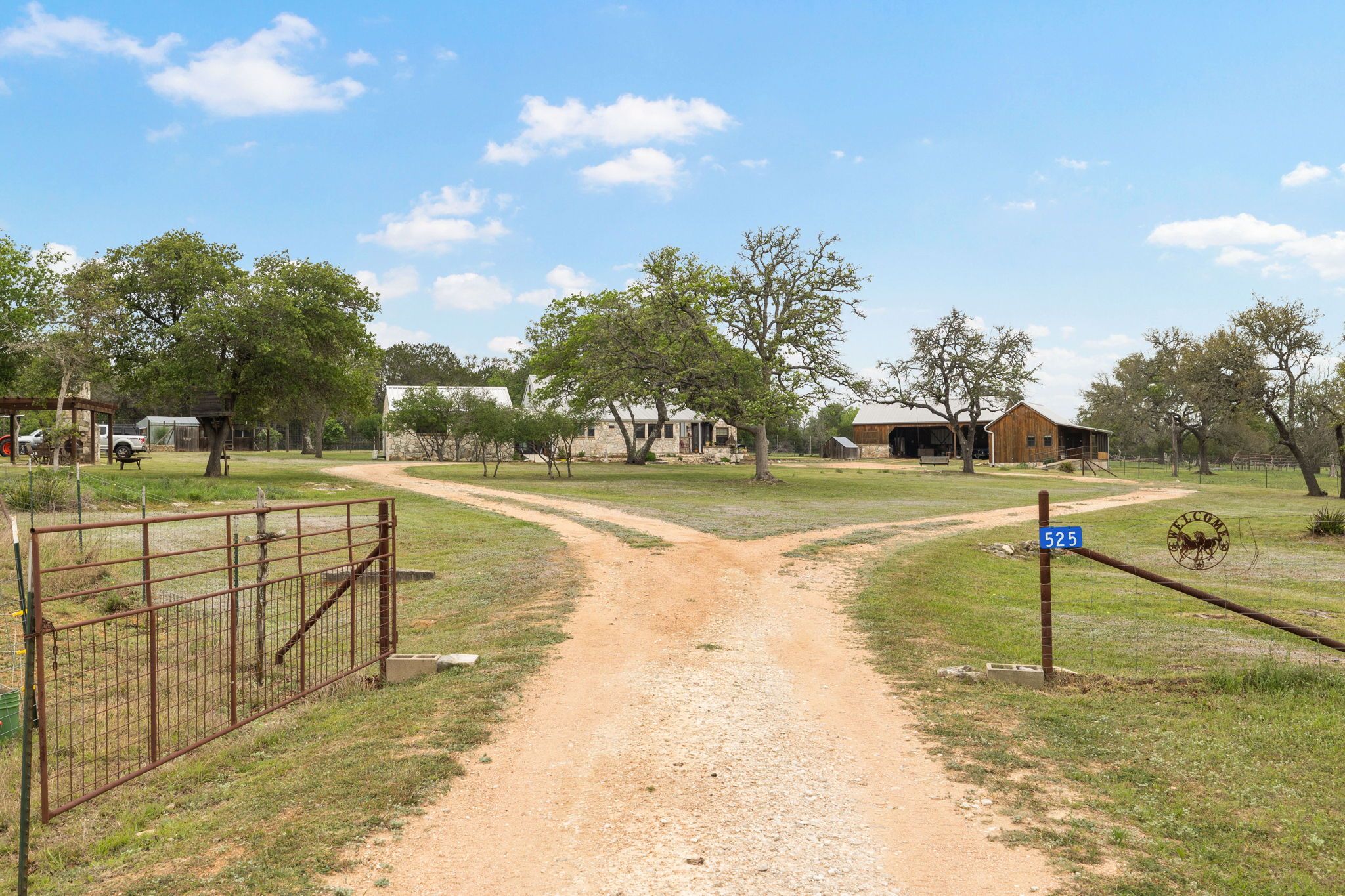 525 Watchman Way, Fredericksburg, TX 78624 | MLS: sabor|1767709 | Land.com