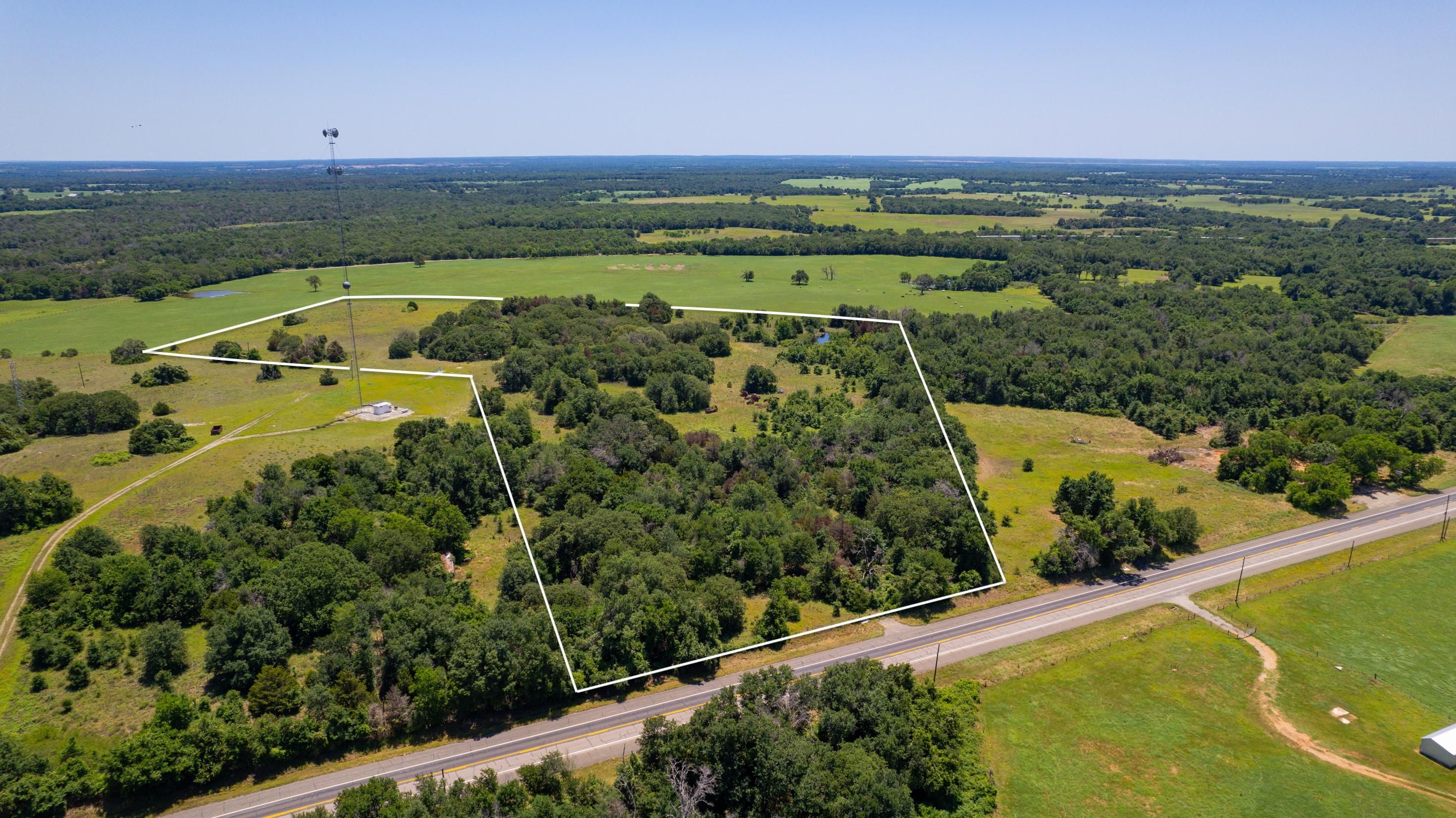 21 acres in Falls County, Texas