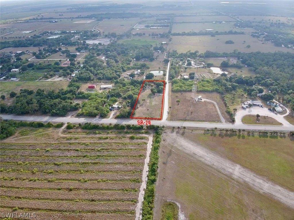 2.5 acres in Hendry County, Florida