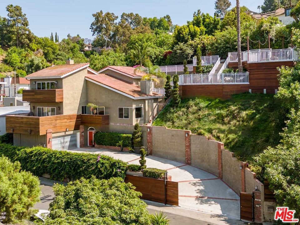 829 Cynthia Ave, Los Angeles, CA 90065 | MLS: 24-403731 | Land.com