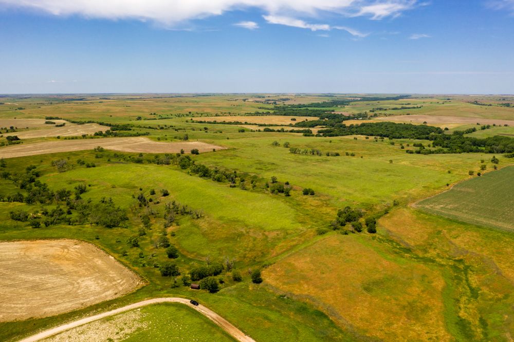 00000 Road E14, Lenora, KS 67645 | MLS: Norton 200 | Land.com