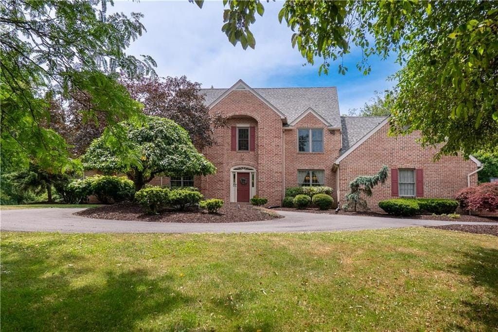 1487 Saucon Meadow Court, Bethlehem, PA 18015 | MLS: 739731 | Land.com