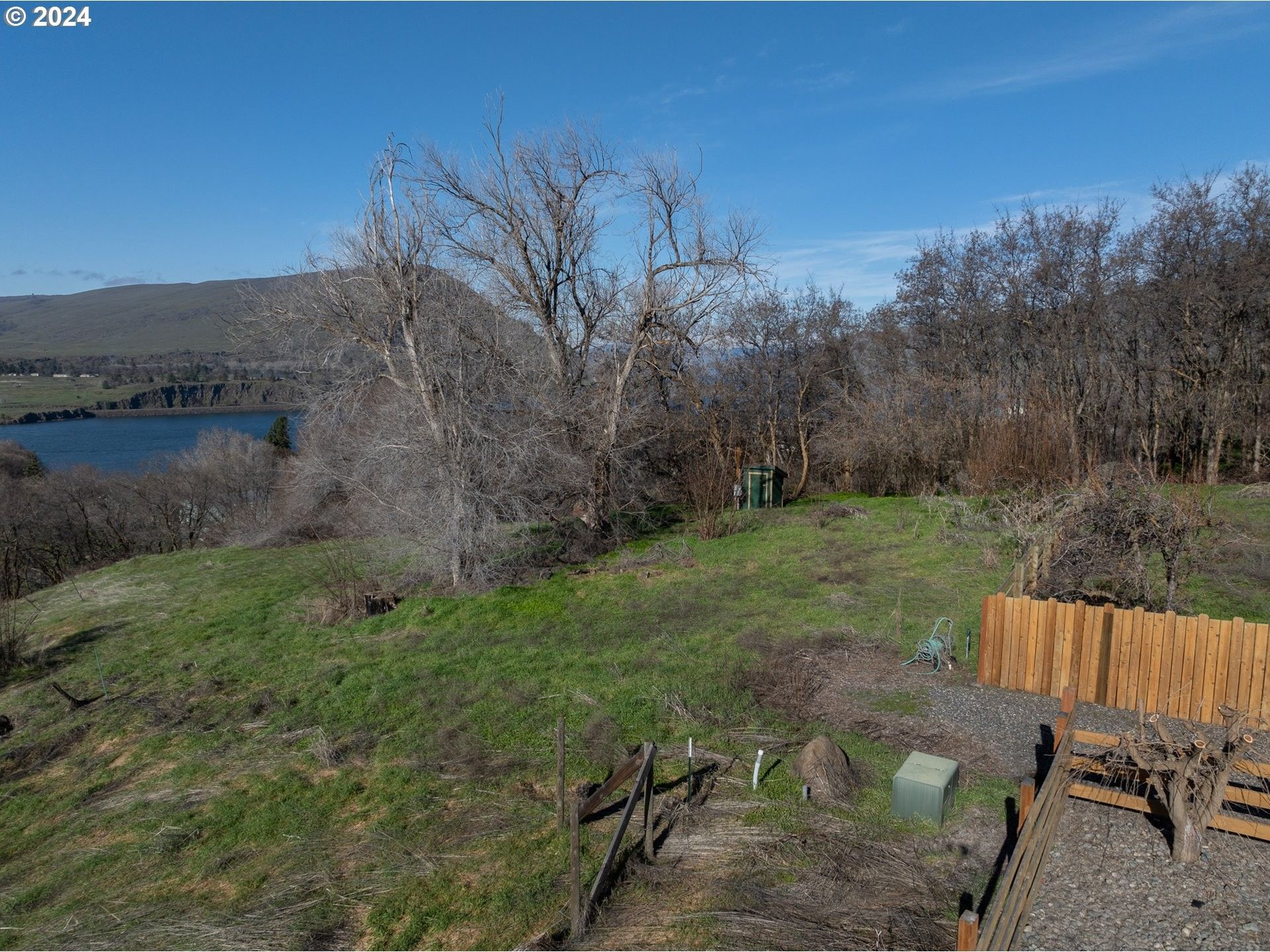 8176 STATE ROUTE 14, Lyle, WA 98635 | MLS: 24017098 | Land.com