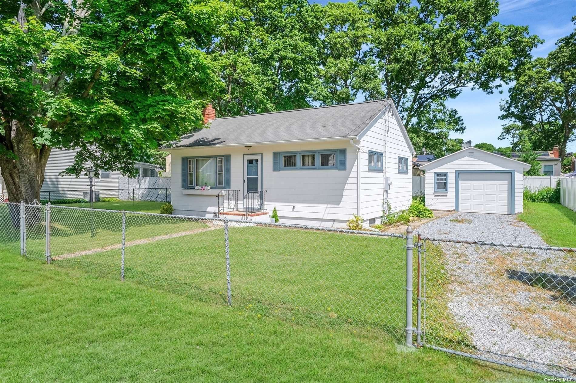 23 Robinwood Drive, Mastic Beach, NY 11951 | MLS: 3563513 | Land.com