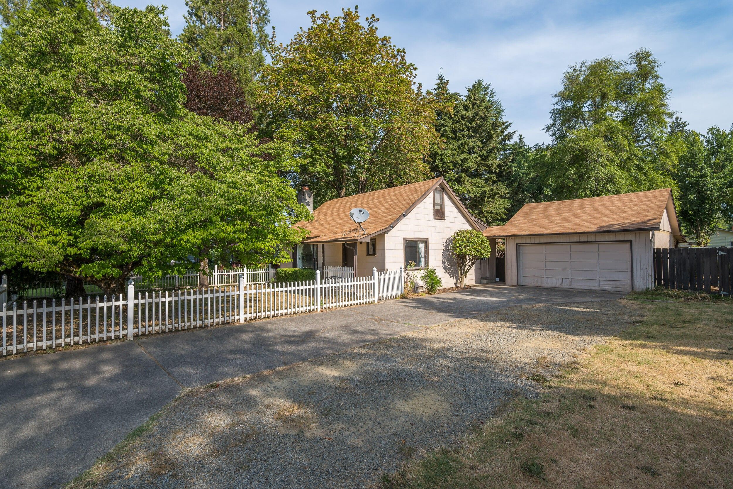 1428 SW Cypress Street, Grants Pass, OR 97526 | MLS: 220184922 | Land.com