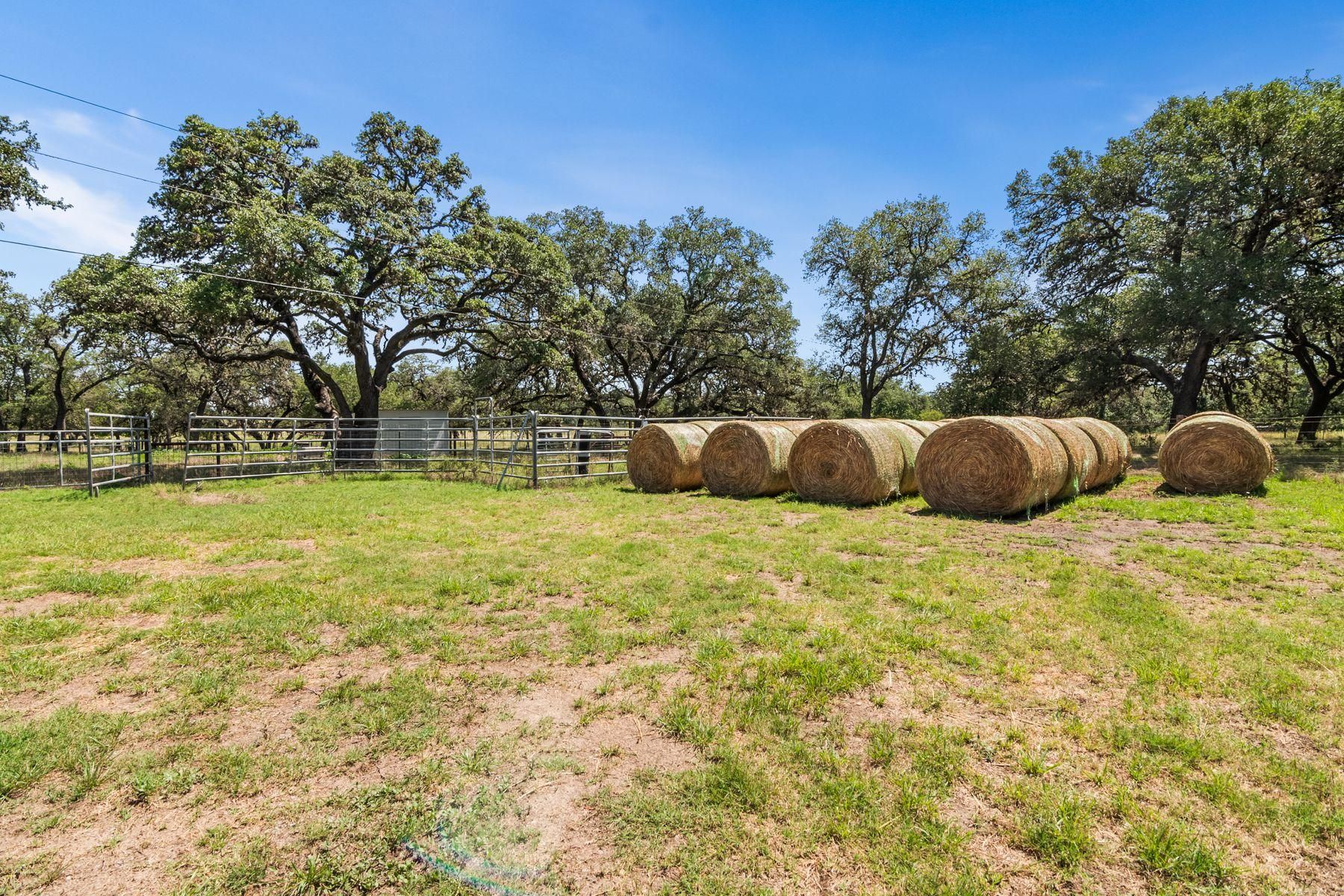 17 Old Fredericksburg Road, Boerne, TX 78015 | MLS: 1791709 | Land.com