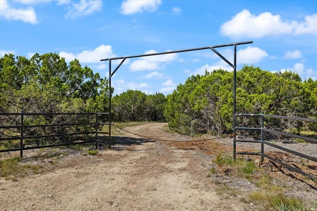 9218 County Road 1108, Cleburne, TX 76033 | MLS: 20701957 | Land.com