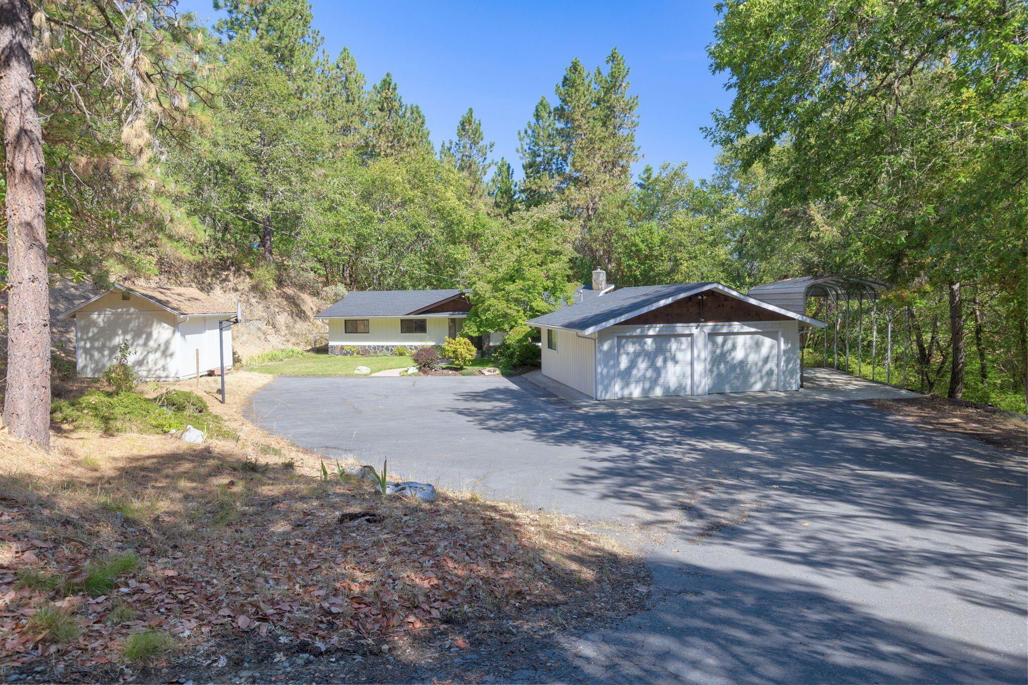 333 Sky Way, Grants Pass, OR 97527 | MLS: 220188969 | Land.com