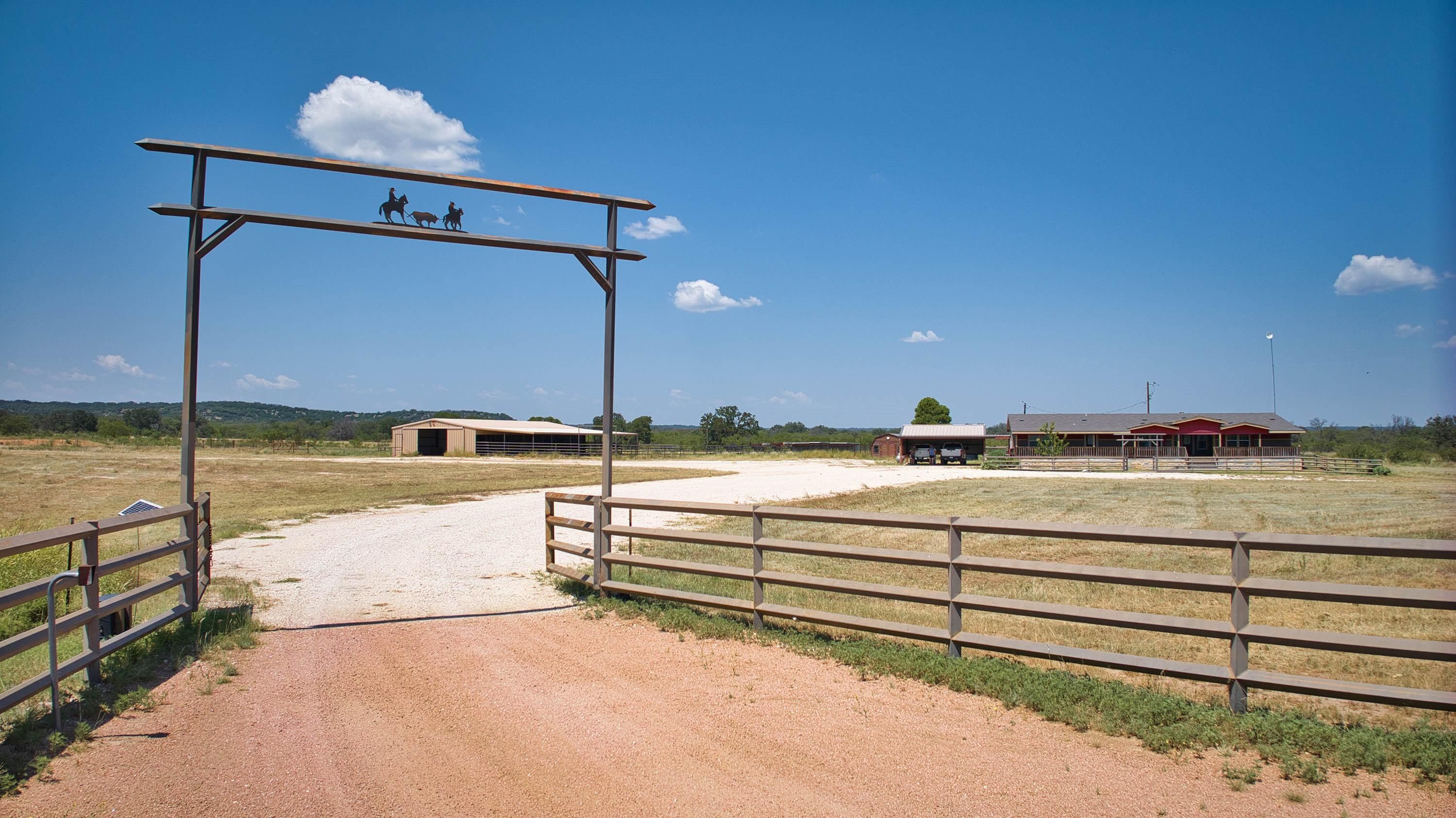 24300 N US Hwy 377, London, TX 76854 | MLS: 94010 | Land.com