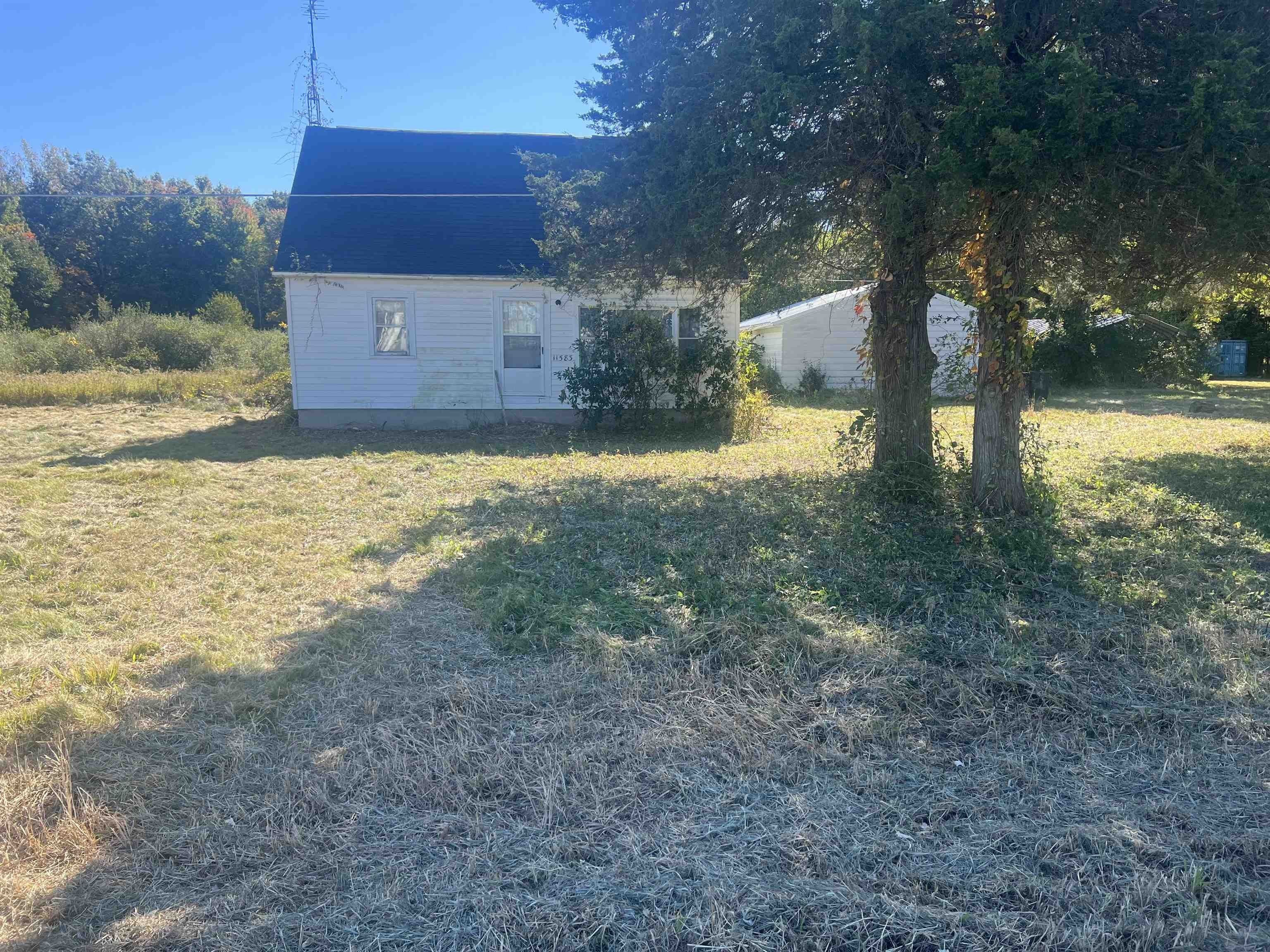 11583 Ferden, Chesaning, MI 48616 | MLS: 50157928 | Land.com