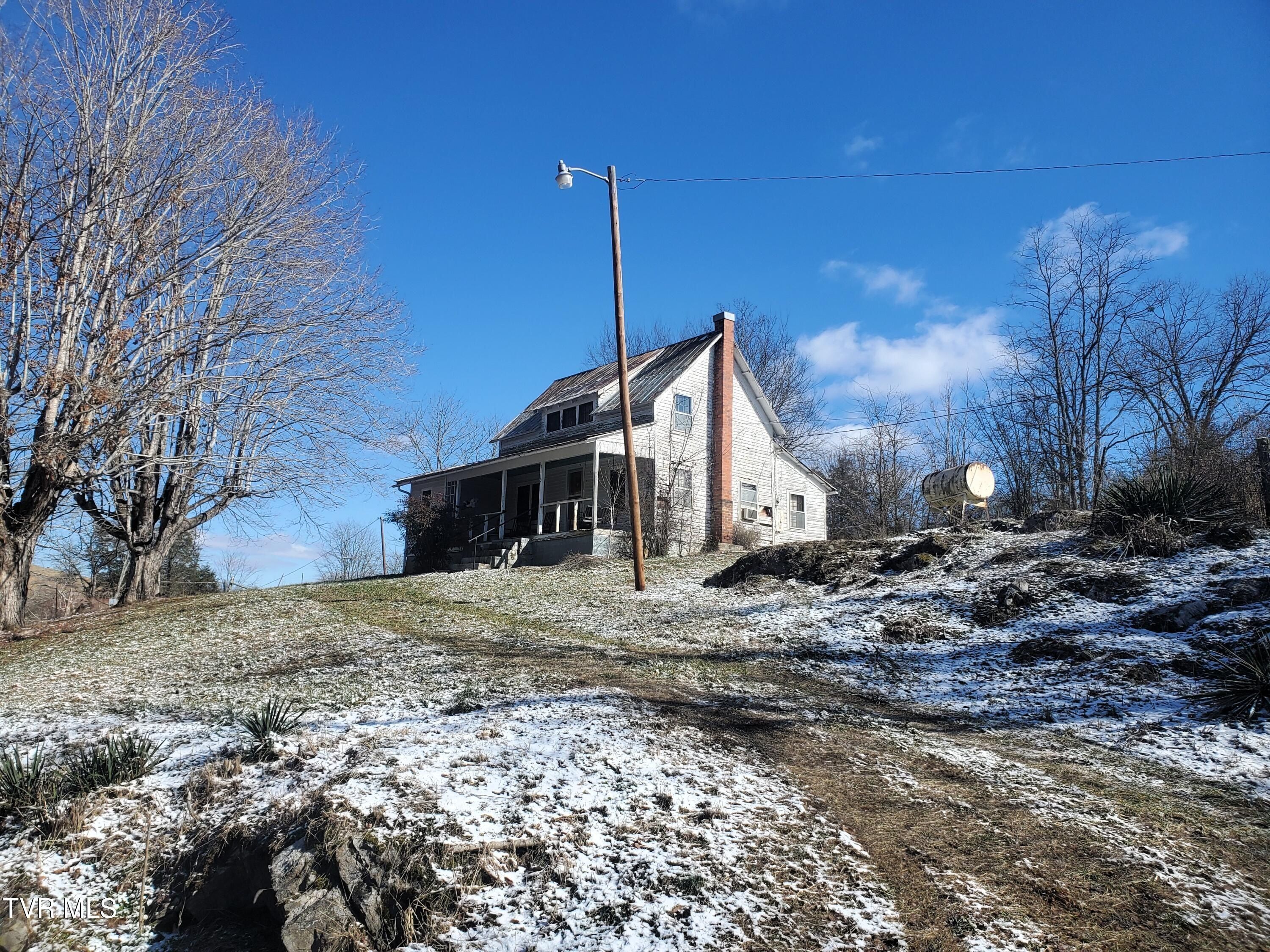 1110 Rocky Way Road, Del Rio, TN 37727 | MLS: 9975372 | Land.com