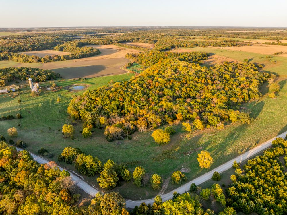 12191 Faucett Road, Centerville, KS 66014 | MLS: Linn 328 | Land.com