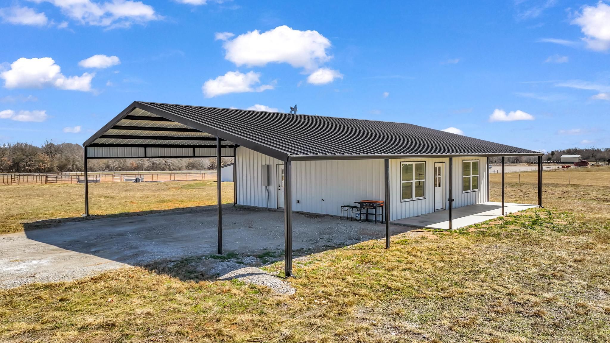 257 Legacy Ln, Bowie, TX 76230 | MLS: 20870353 | Land.com