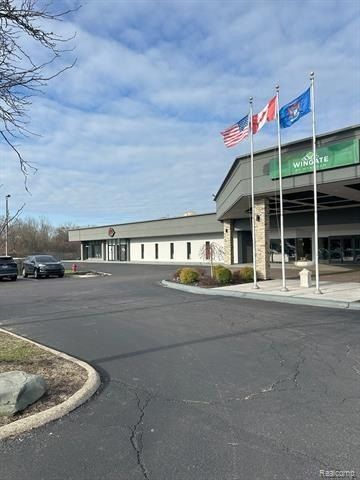 2537 ROCHESTER, Troy, MI 48083 | MLS: 20250025114 | Land.com